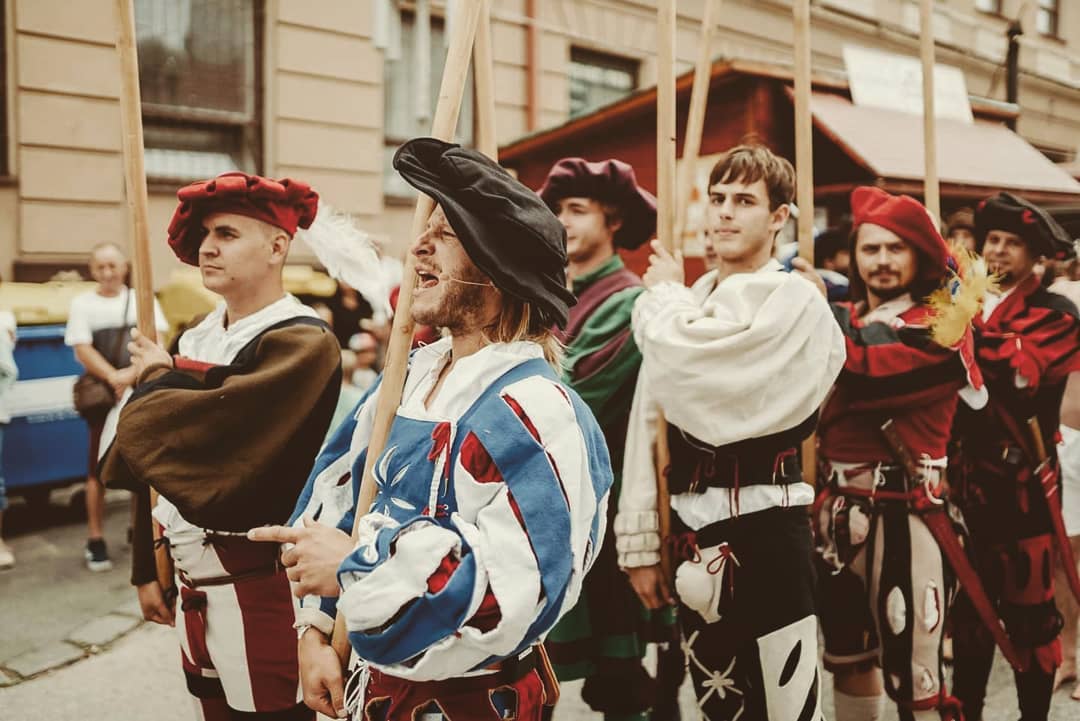 Najznámejšie jarmoky a trhy a ich tradícia